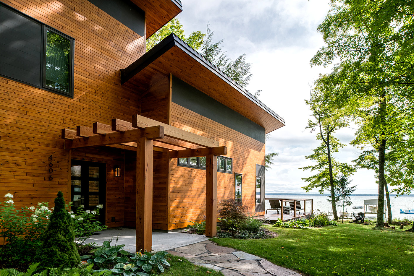 The New Lakeside Log Cabin - Town + Country Cedar Homes